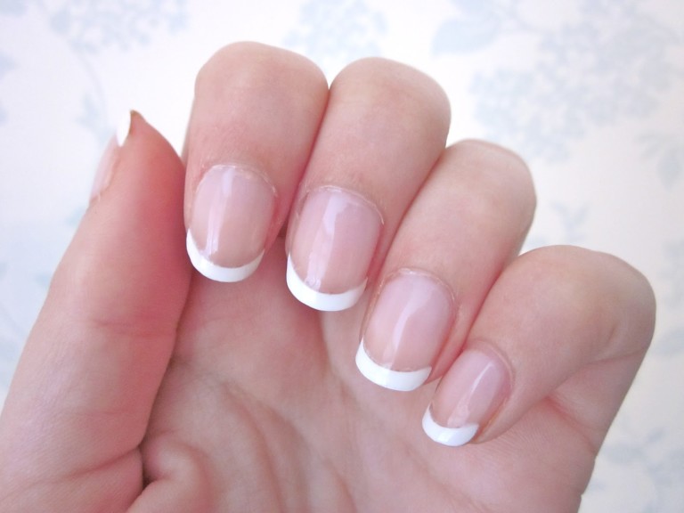 How to Take Gel Nails off at Home : A Quick Guide